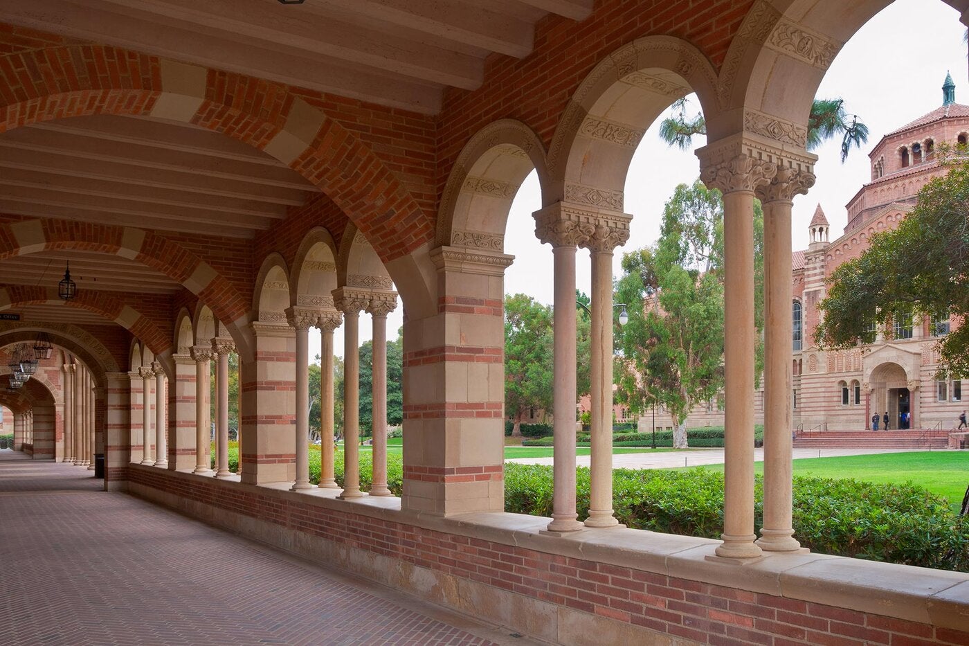 Photographing Architecture and Interiors Course - UCLA Extension